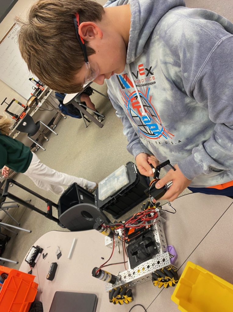 TC TITANS’ MIDDLE SCHOOL FTC TEAMS TO COMPETE – TC Titans FRC 3767 ...